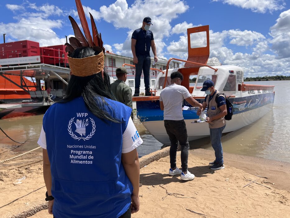 Para Milagros, su penacho la conecta con su esencia indígena, los ...